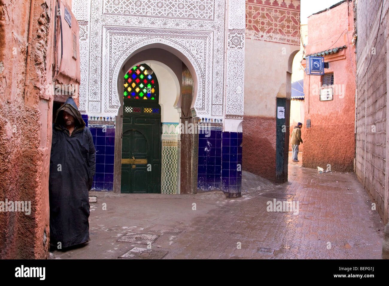 Entrance of a islamic mosque in the souk in Marrakech Medina. Morocco ...