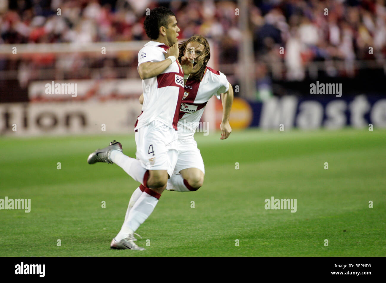 Celebrating hugging sport football hi-res stock photography and images ...