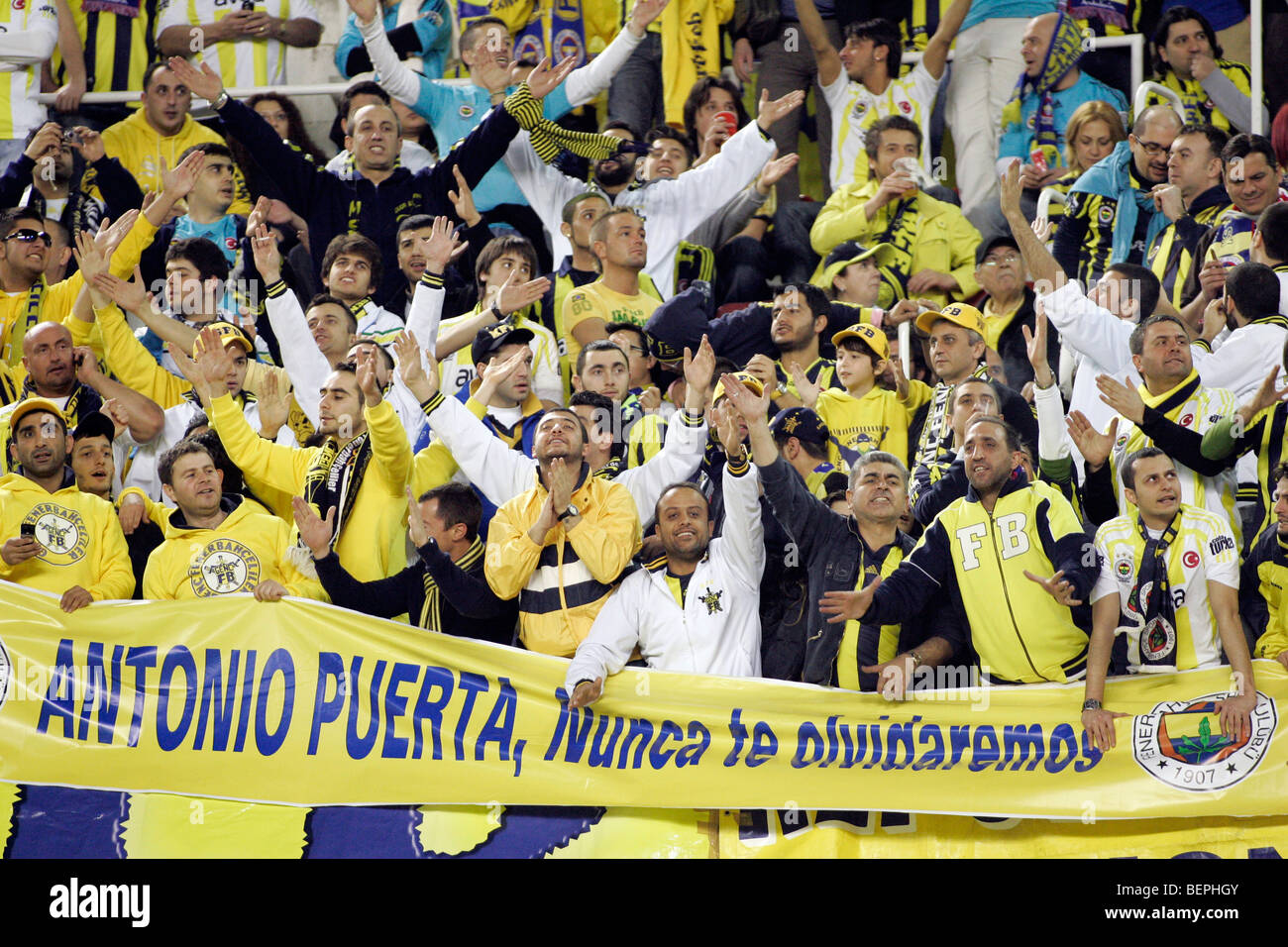 Fan flag banner crowd football hi-res stock photography and images - Alamy
