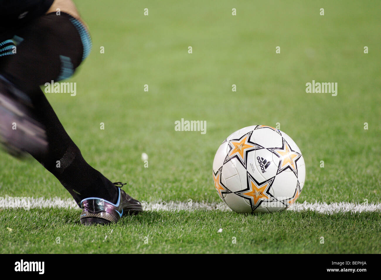 Goalkeeper kicking soccer ball hi-res stock photography and images - Alamy