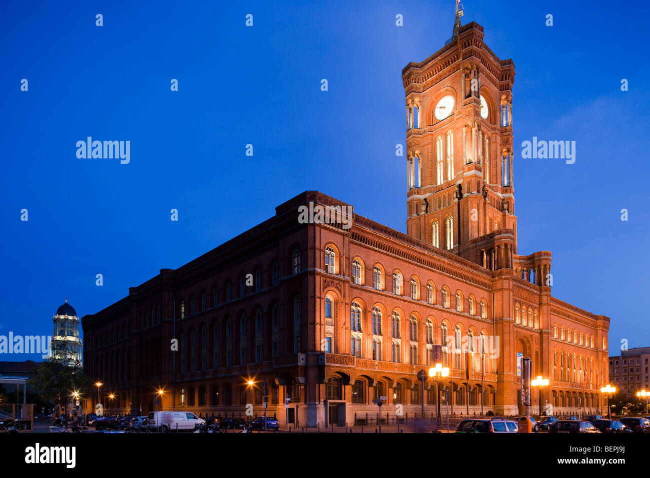 Roten Rathaus (Red City Hall) at dusk, Berlin, Germany Stock Photo - Alamy
