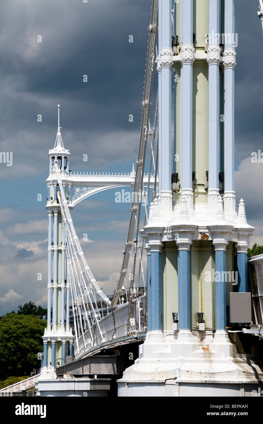 The albert bridge london hi-res stock photography and images - Alamy