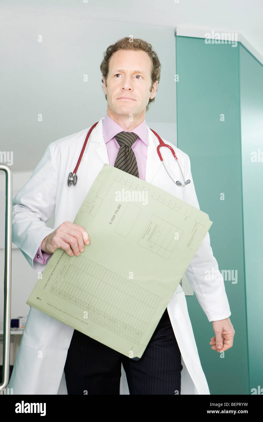 A doctor with some notes Stock Photo - Alamy