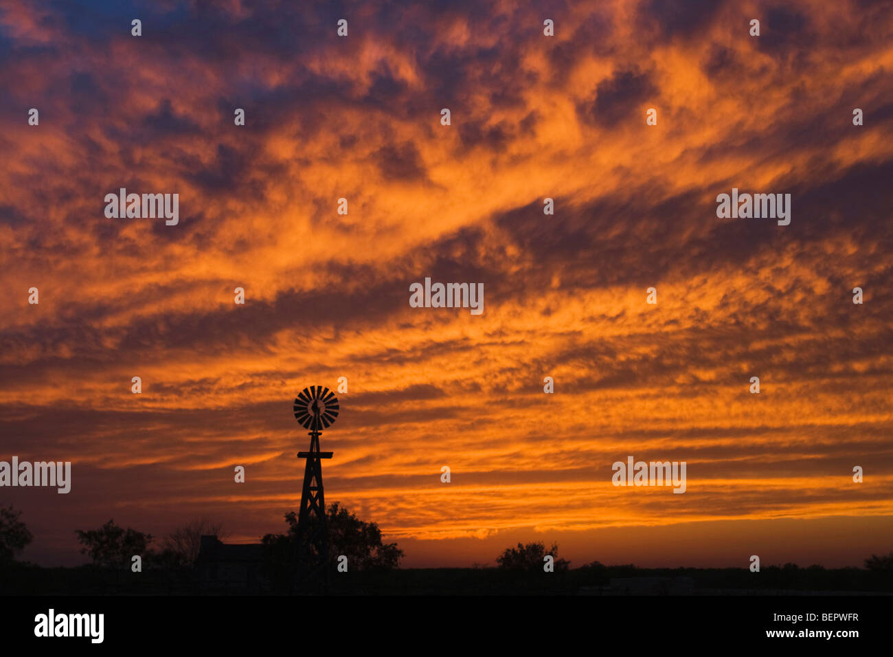 Mill valley cloud hi-res stock photography and images - Alamy