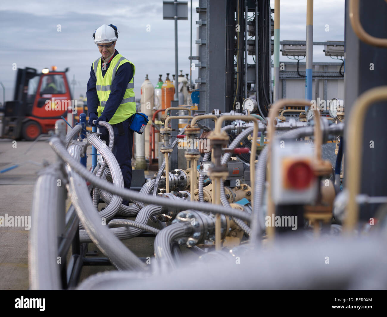 Working harbour port hi-res stock photography and images - Alamy