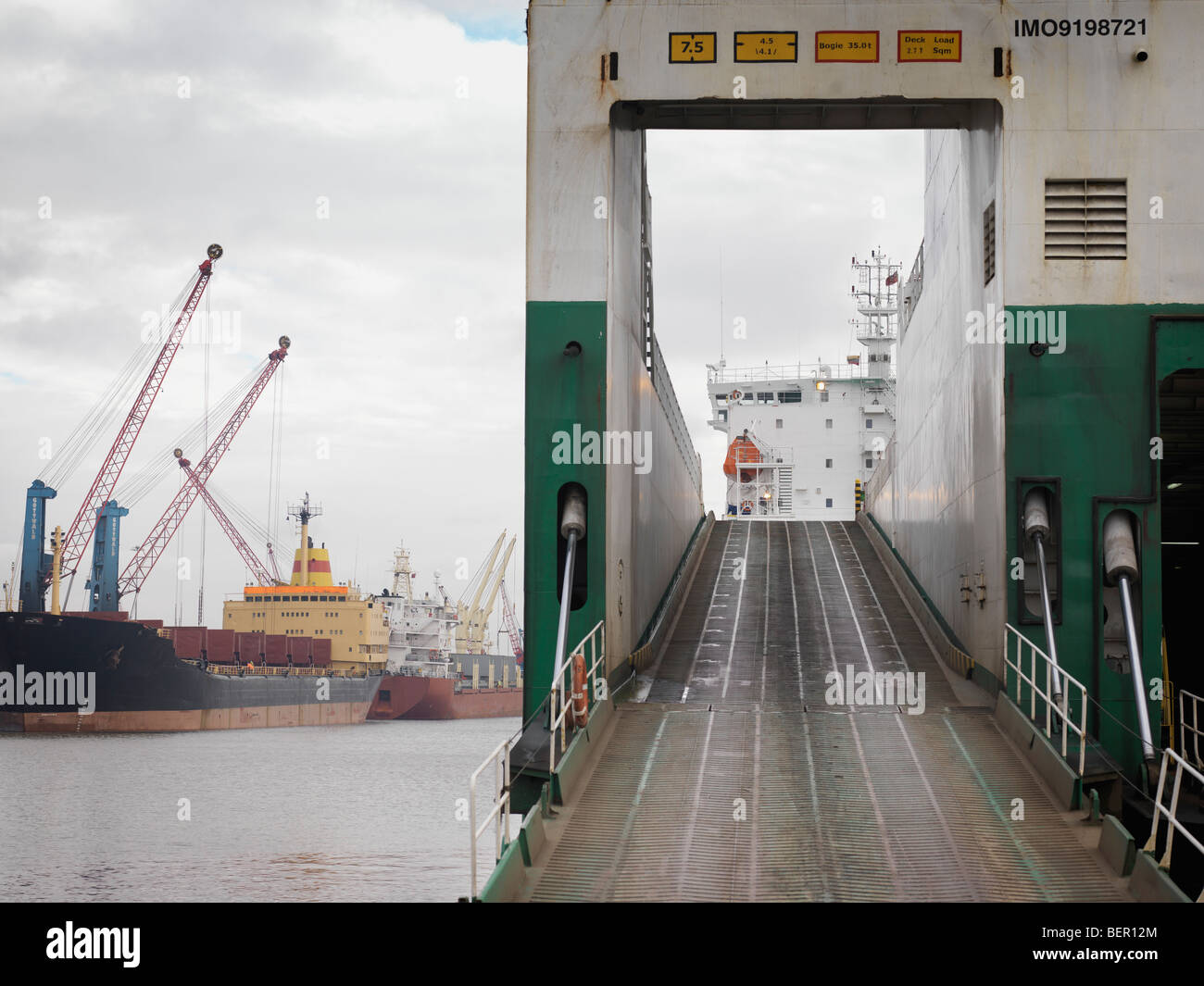 Cargo Ramp High Resolution Stock Photography and Images - Alamy
