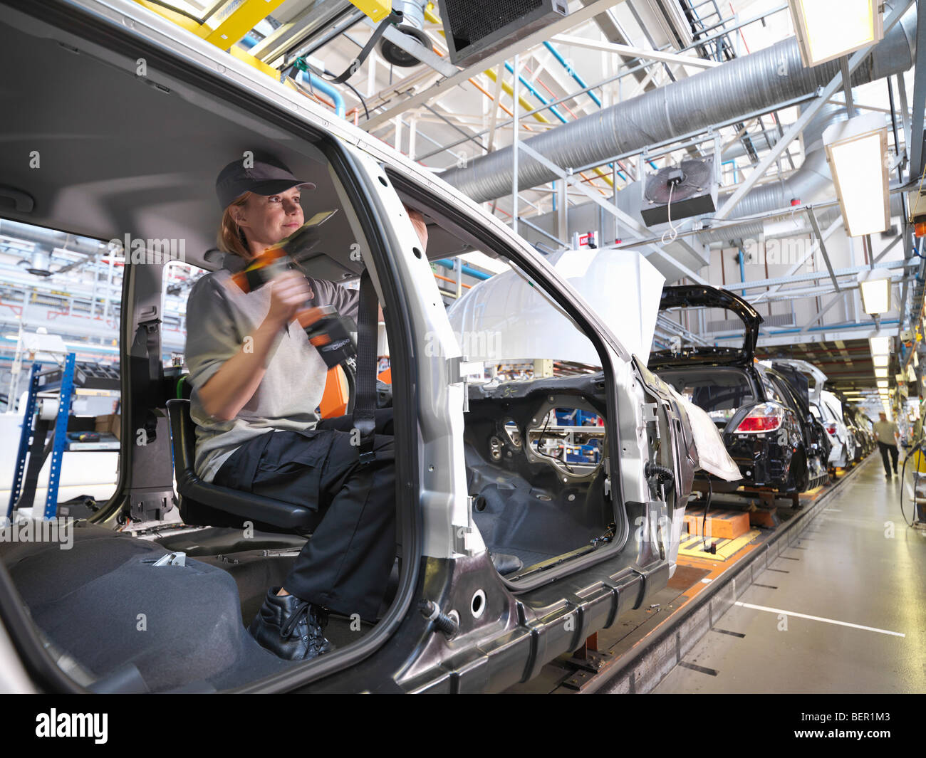 Car Manufacturing Assembly High Resolution Stock Photography and Images ...