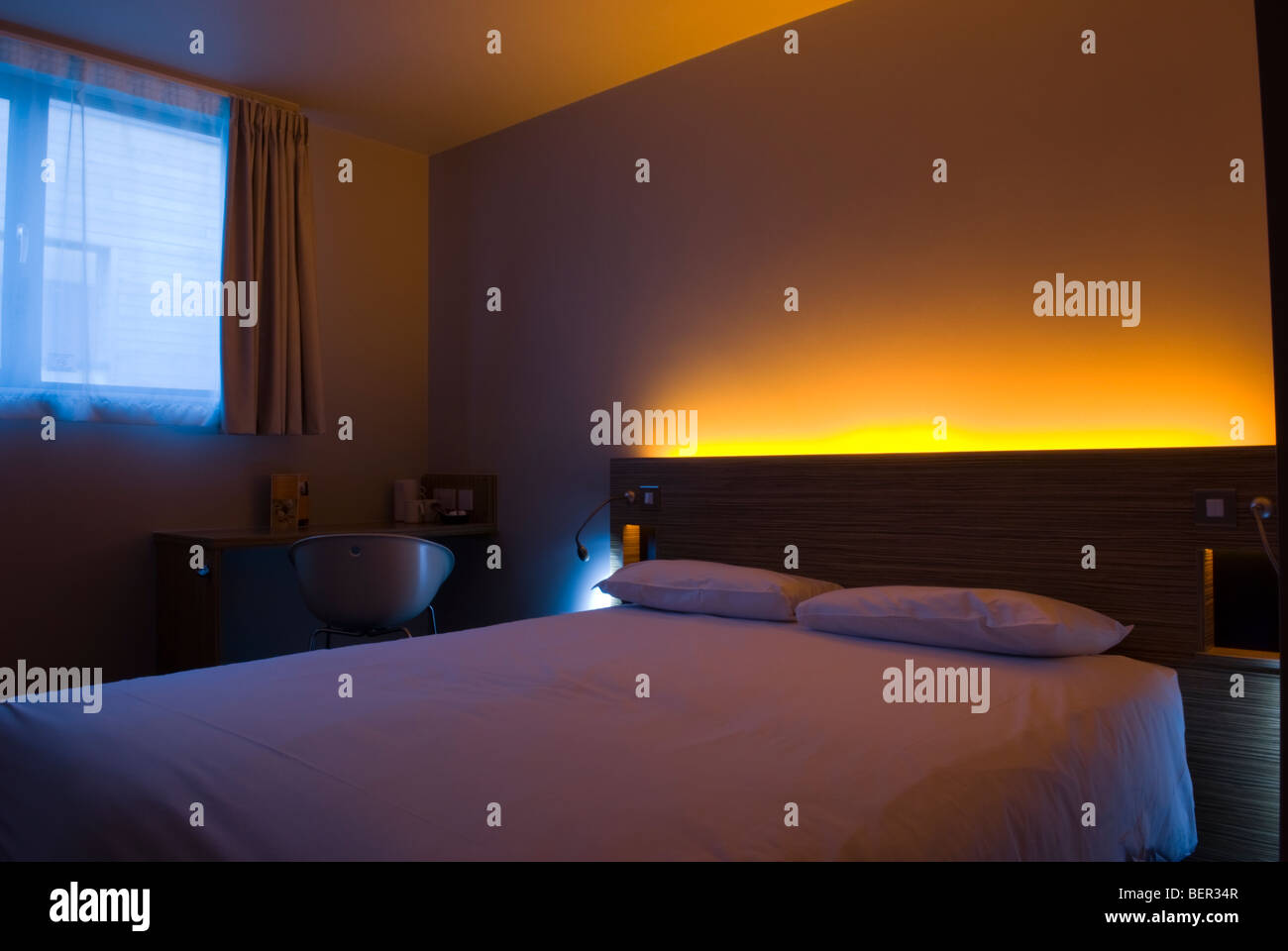 Travelodge uk room hi-res stock photography and images - Alamy