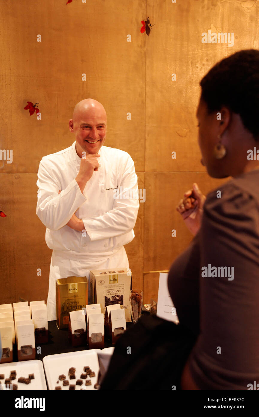 Chocolatiers hi-res stock photography and images - Alamy