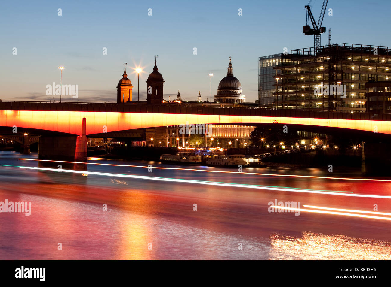 London bridge light show hi-res stock photography and images - Alamy