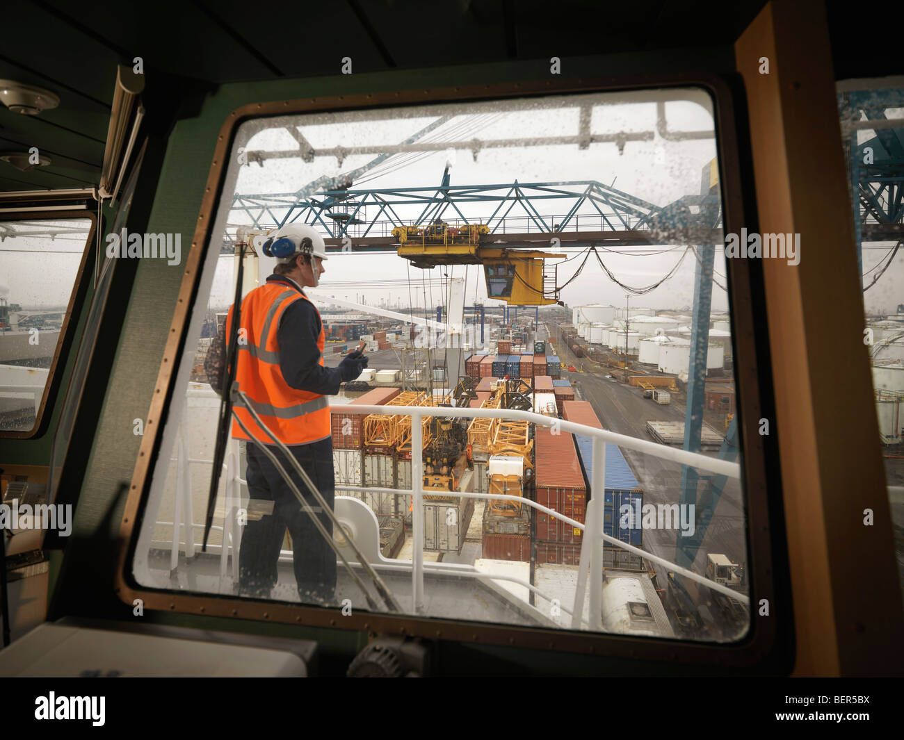 Loading Ship High Resolution Stock Photography and Images - Alamy