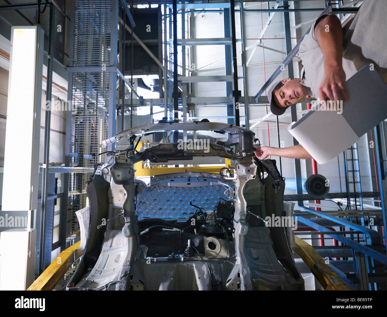 Car plant car from below hi-res stock photography and images - Alamy