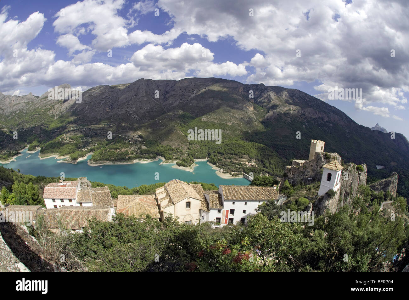 Embalse de guadalest hi-res stock photography and images - Alamy