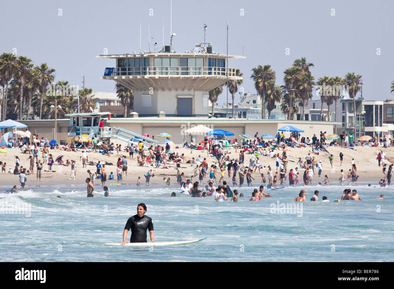 People on Venice Beach in Los Angeles, California, USA Stock Photo - Alamy