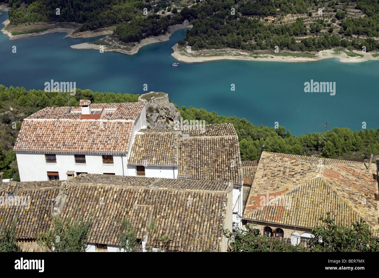 Embalse de guadalest hi-res stock photography and images - Alamy