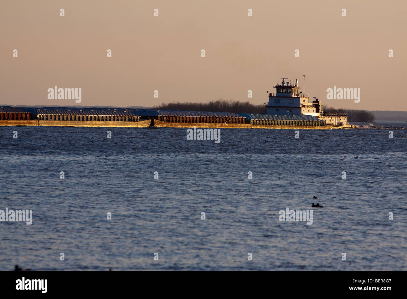 Tug boat barge mississippi hi-res stock photography and images - Alamy