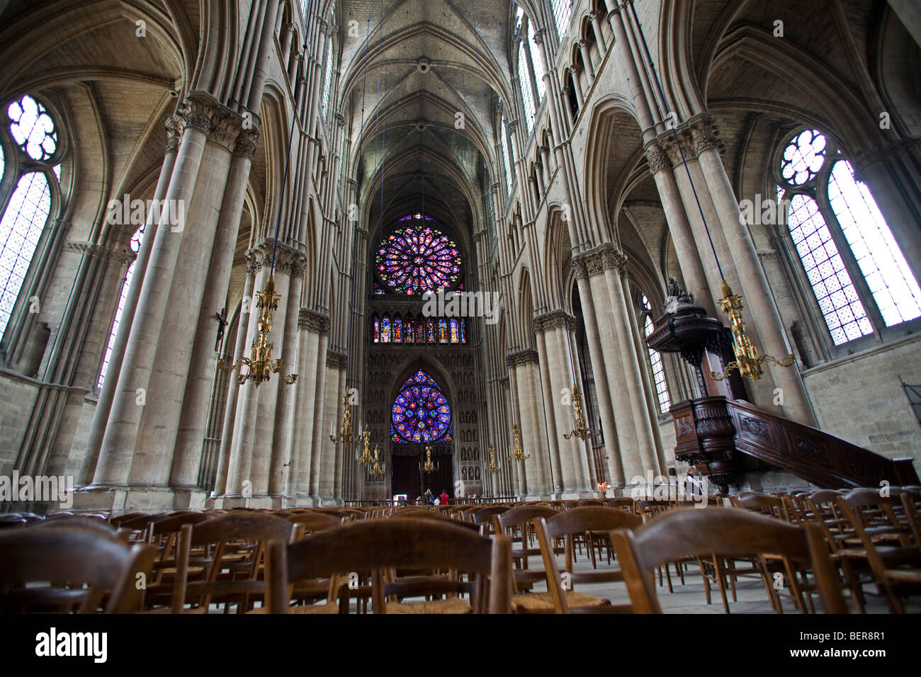 Rheims Cathedral (Cathedrale de Reims) Interior with stain glass window ...