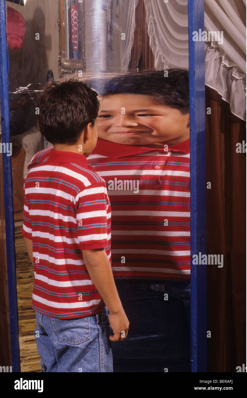 carnival mirror shape smear bend laugh enjoy happy view see picture ...