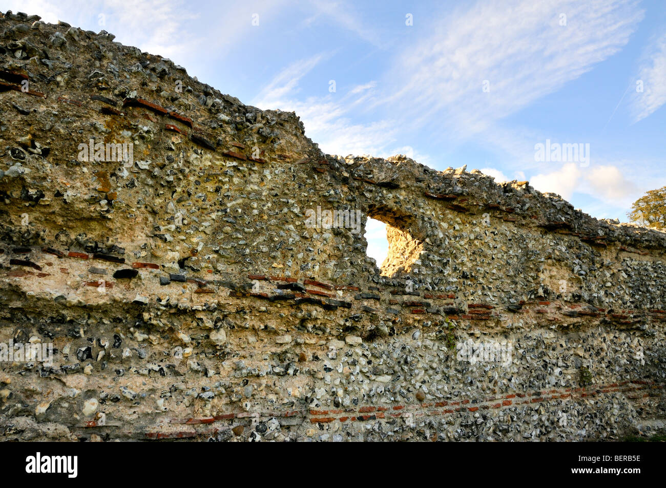 Roman wall at St Albans (Verulamium), Hertfordshire, England Stock ...