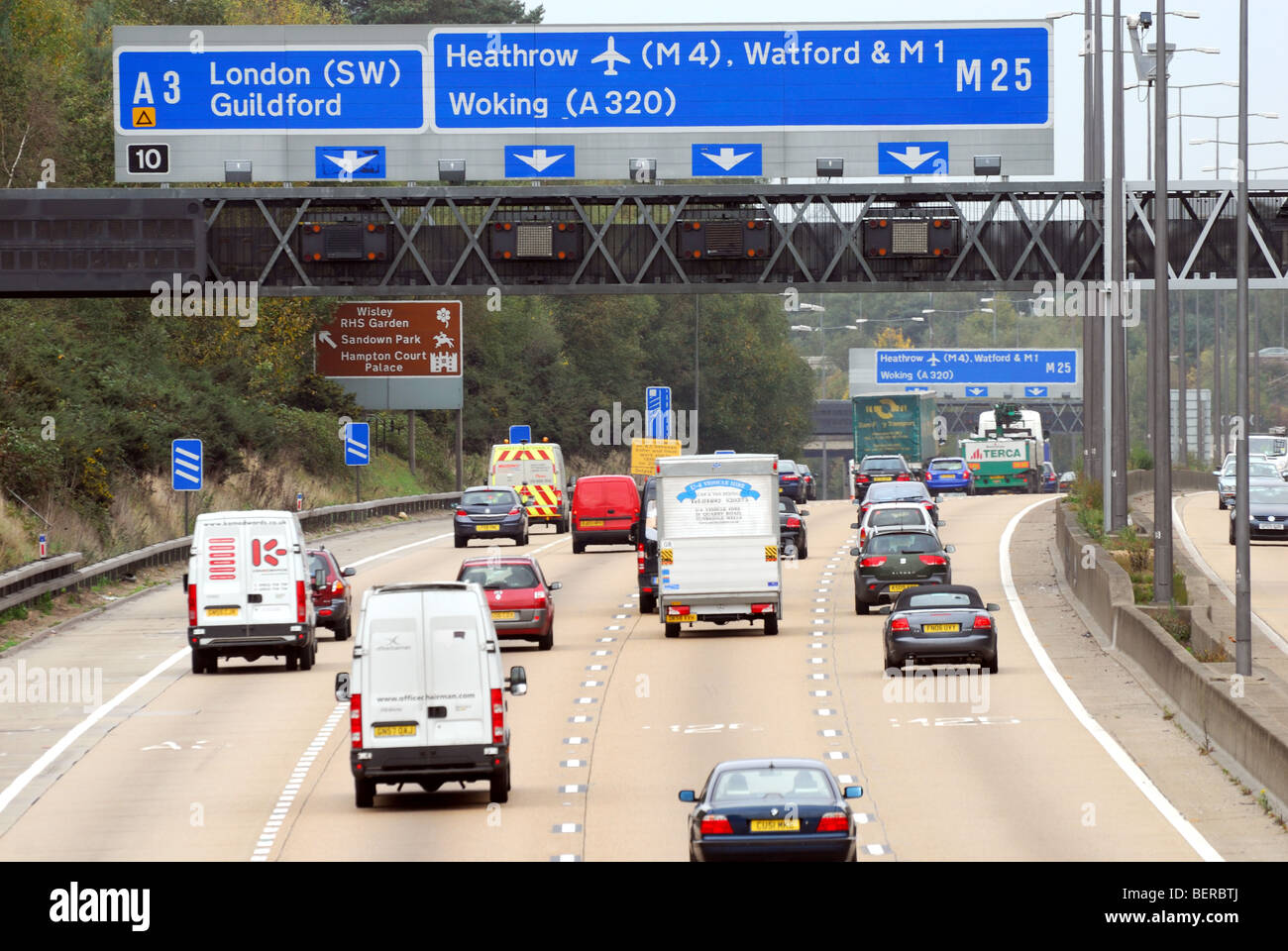 M25 motorway hi-res stock photography and images - Alamy
