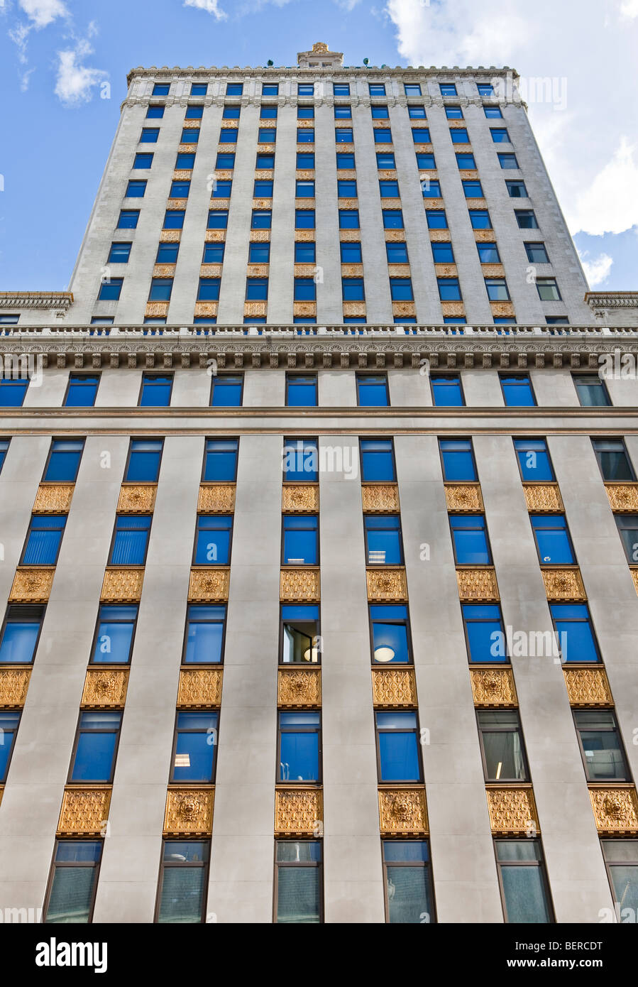 New york crown building hi-res stock photography and images - Alamy