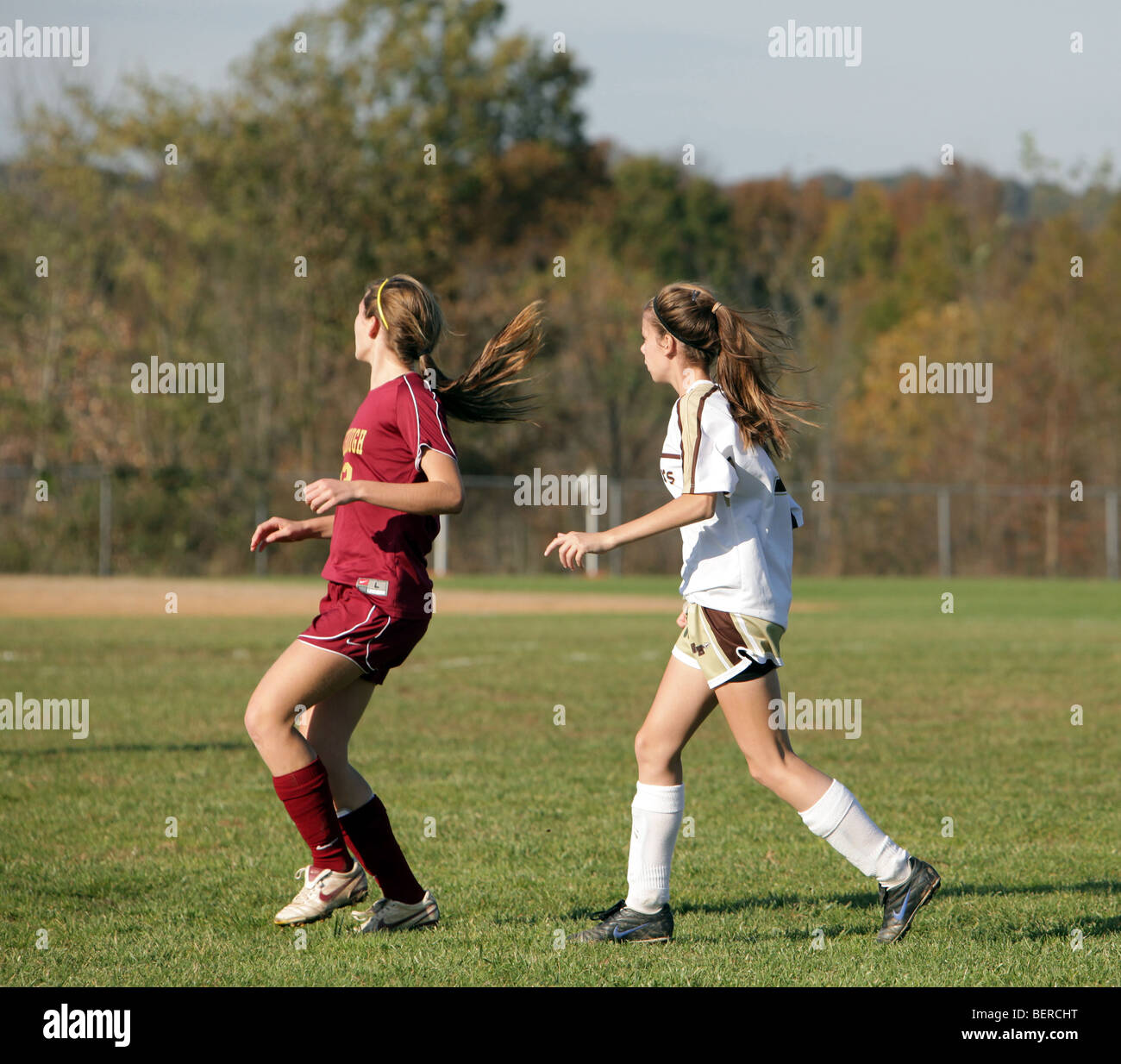 Legs high school girls soccer hi-res stock photography and images - Alamy