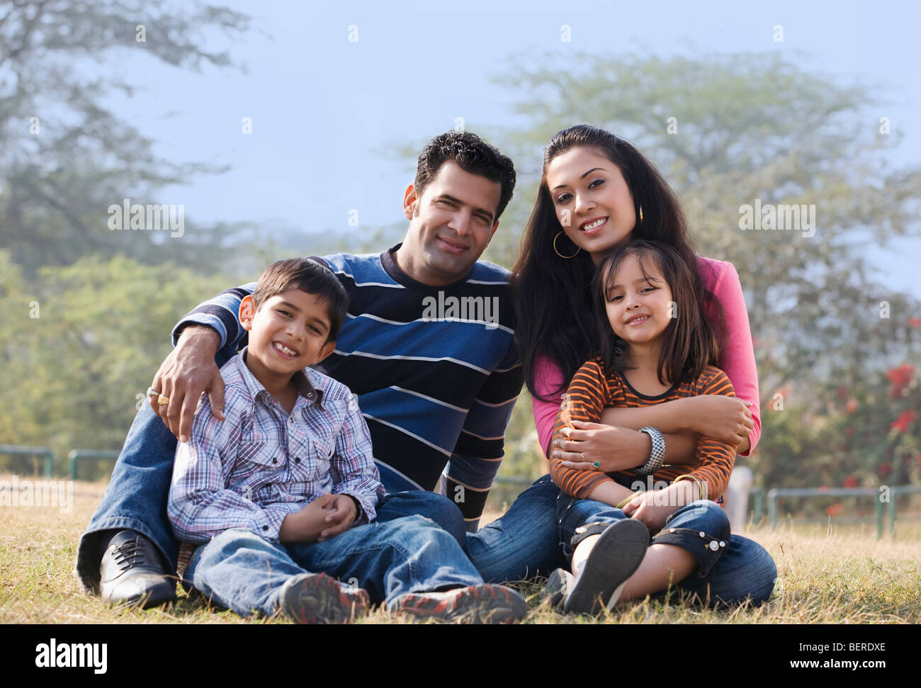 Happy family moments city fun hi-res stock photography and images - Alamy
