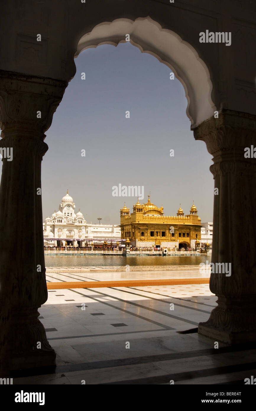 Golden temple amritsar arch hi-res stock photography and images - Alamy