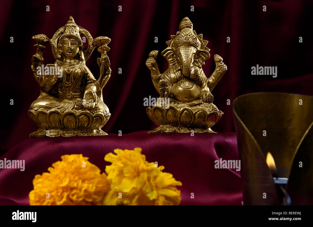 Hindu idols hi-res stock photography and images - Alamy