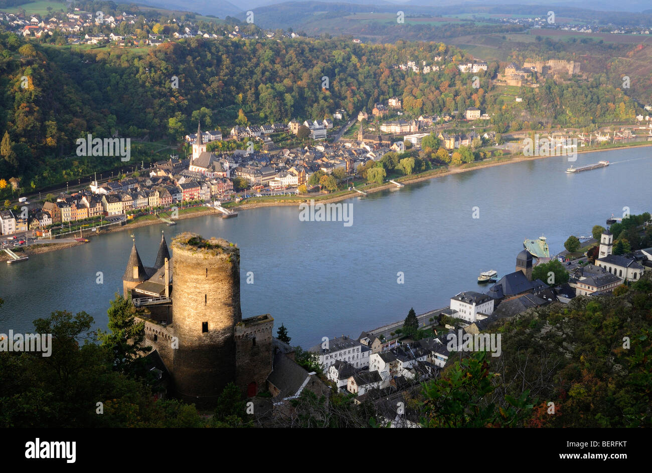 Town of St Goar with Burg Katz castle in foreground, Rhineland, Germany ...