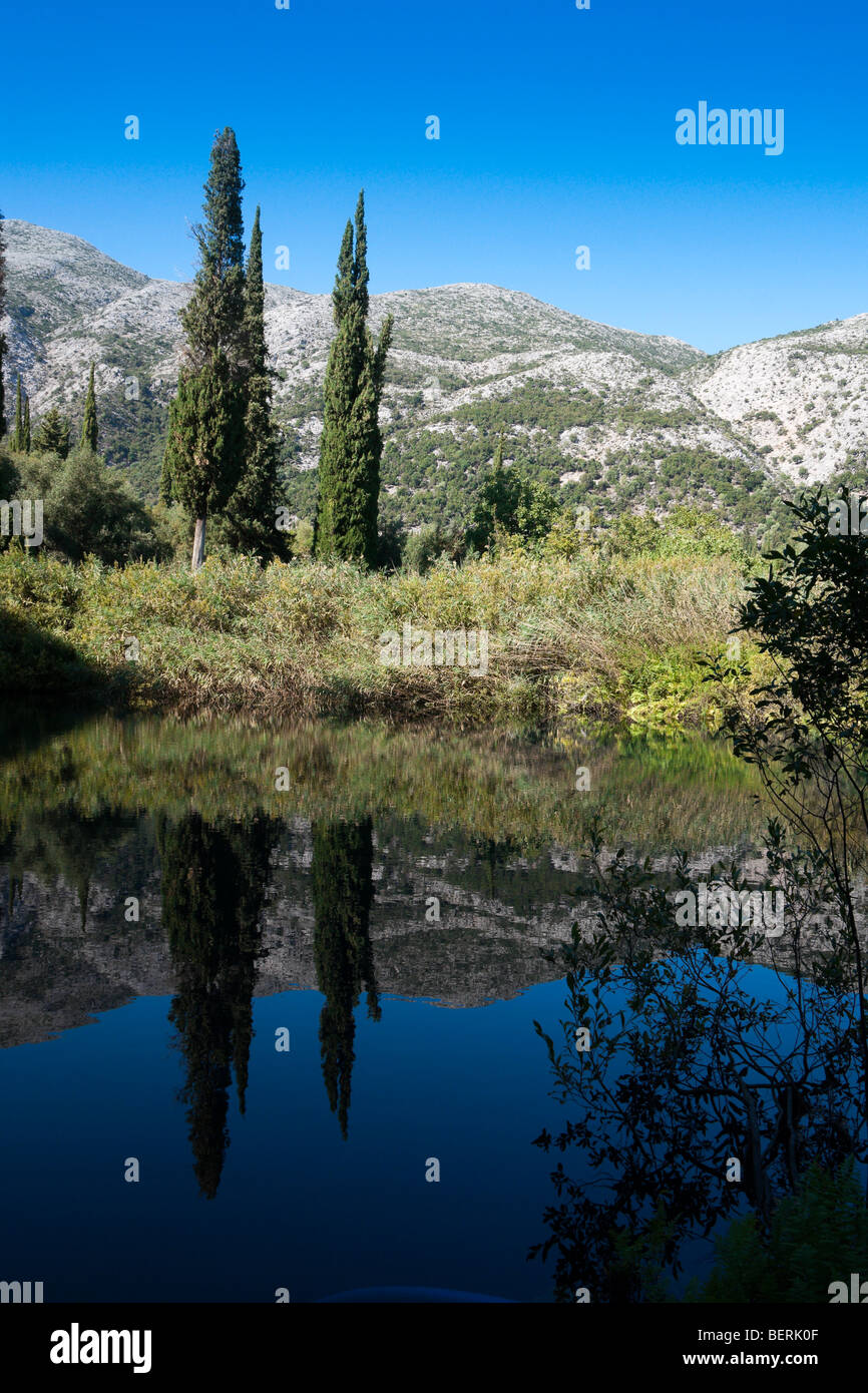 Lake avythos abyssos akoli bottomless hi-res stock photography and ...