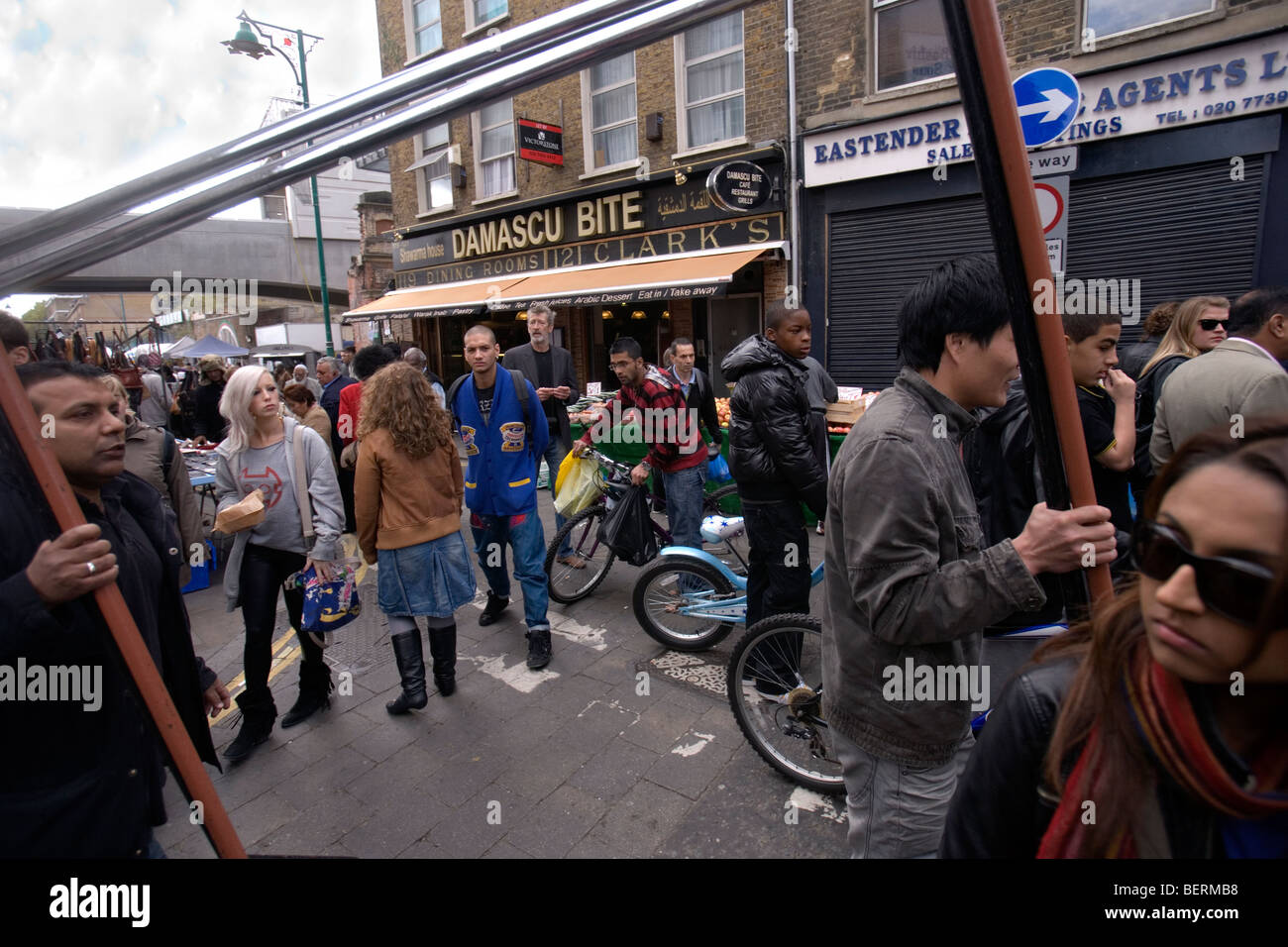 Frame crowd trendy brick lane market scene hi-res stock photography and ...
