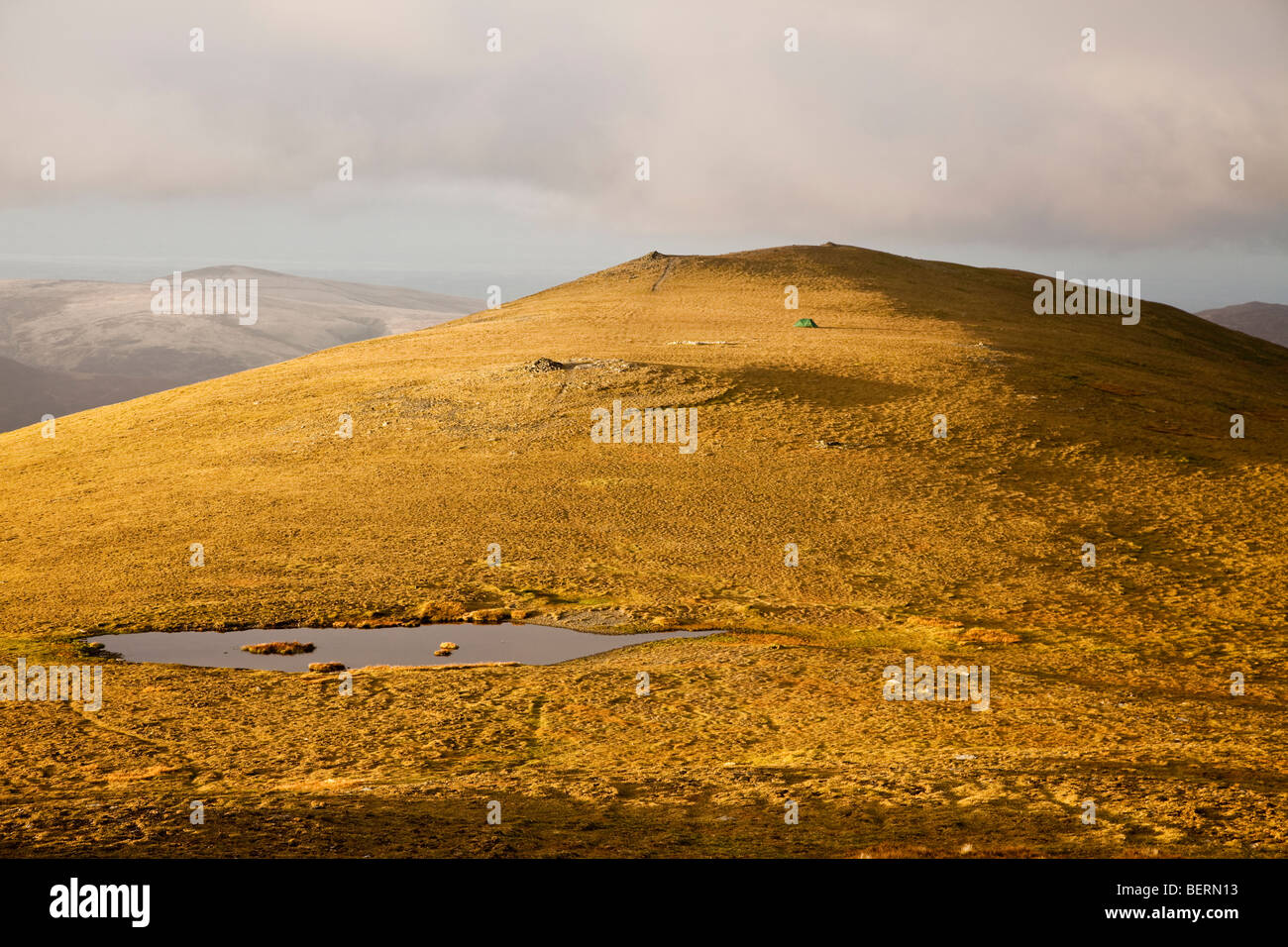 Wild camping near Blencathra summit in the English Lake District Stock ...