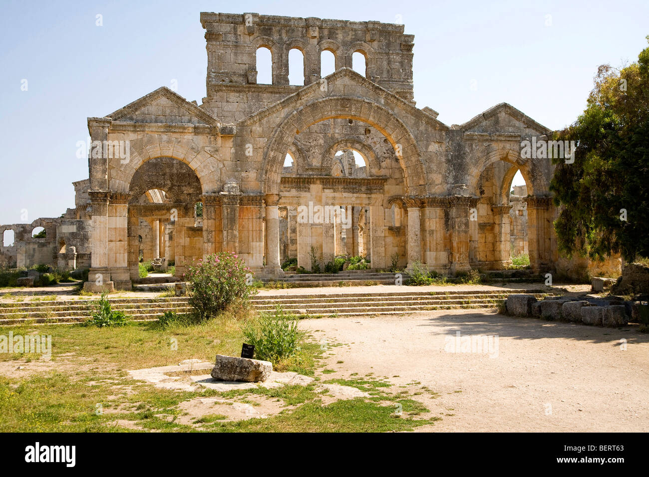 East syrian church hi-res stock photography and images - Alamy