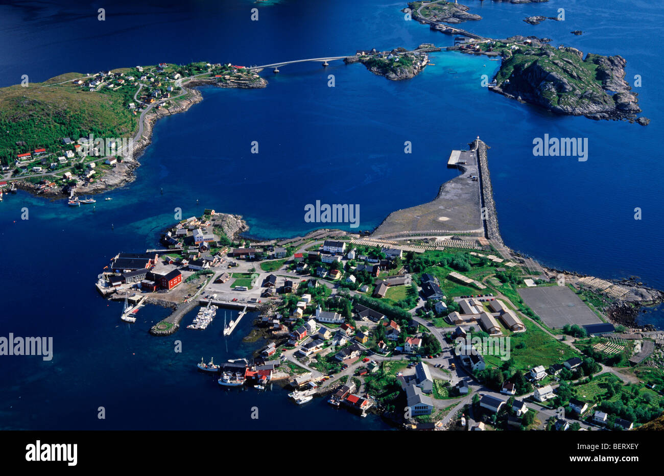 Aerial photograph of the fishing village Reine, Moskenes / Moskenesøya ...