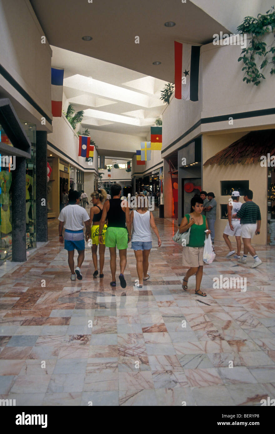 Mexican people, shoppers, Plaza Flamingo shopping mall, Plaza Flamingo ...