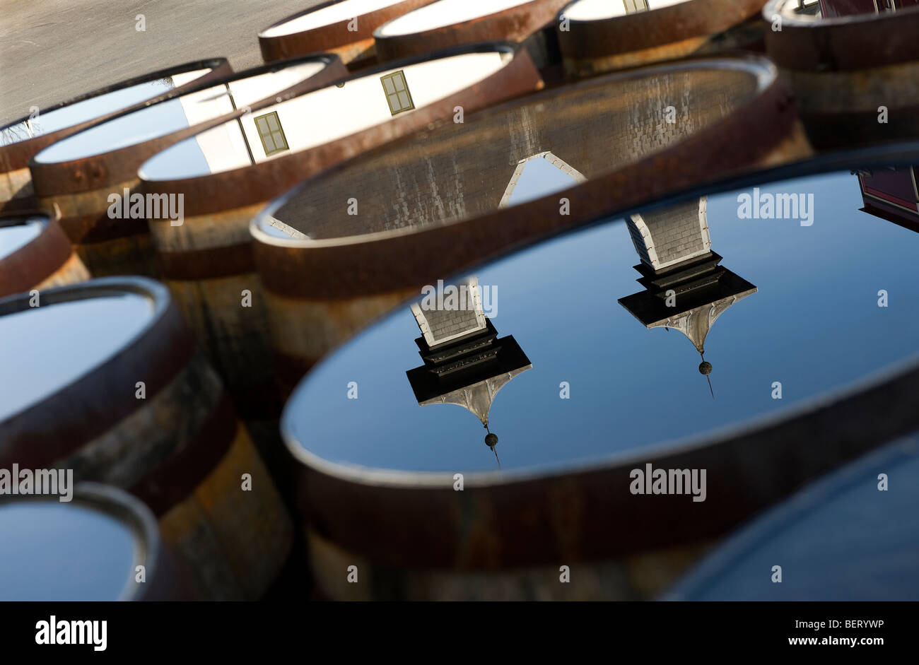 Barrel shapes hi-res stock photography and images - Alamy