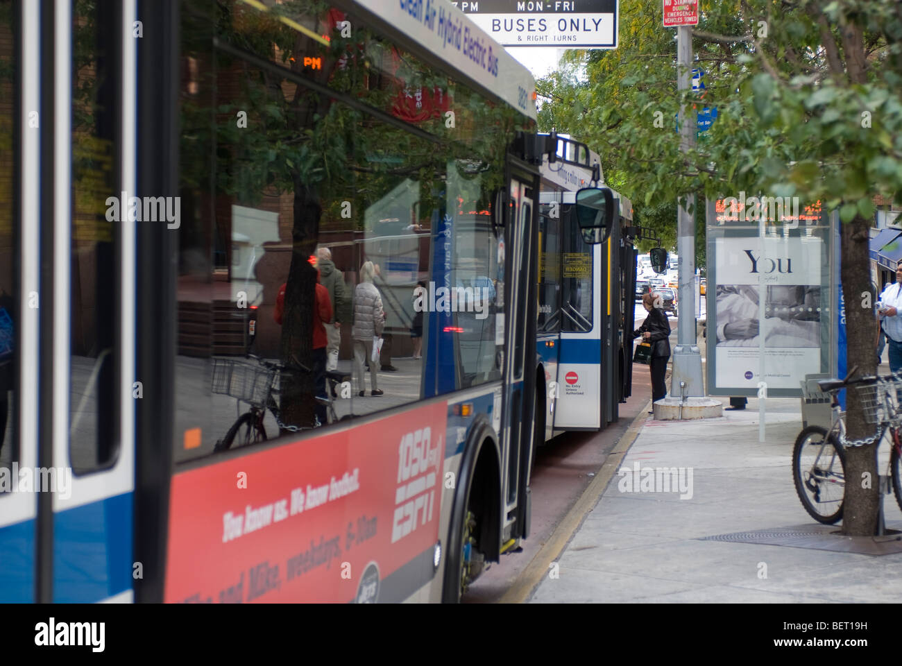 Riders board hi-res stock photography and images - Alamy