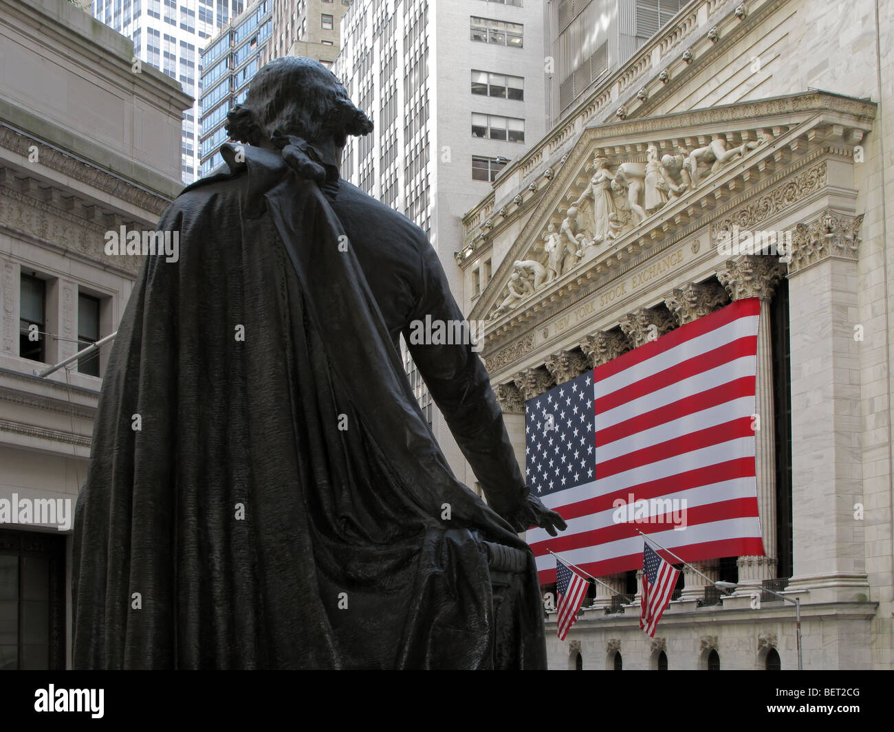 New York Stock Exchange and Statue of George Washington, Wall Street ...