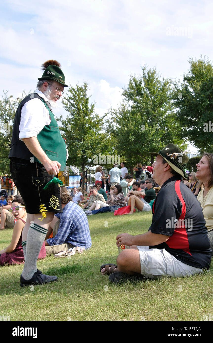 Traditional german costume oktoberfest addison hi-res stock photography ...