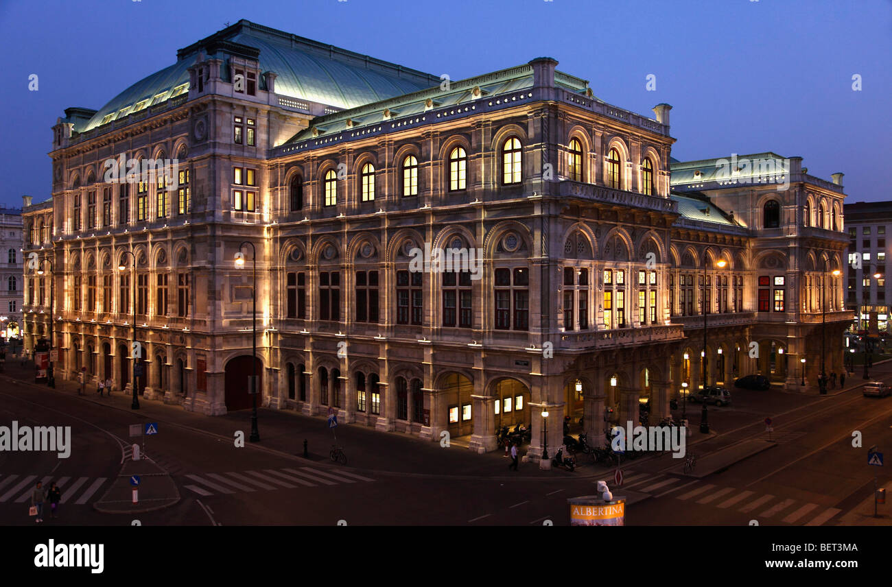 Austria vienna opera house hi-res stock photography and images - Alamy