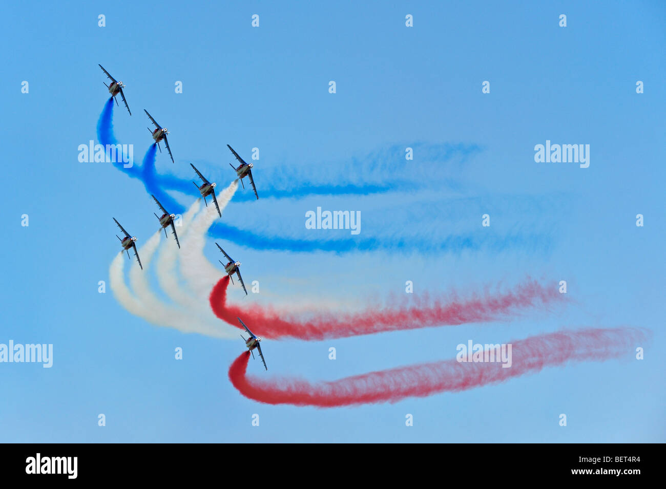 Arrow formation hi-res stock photography and images - Alamy
