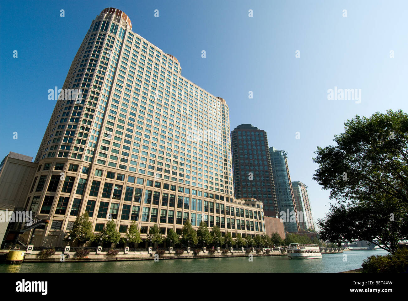 Architectural landmarks and historic structures align the Chicago River ...