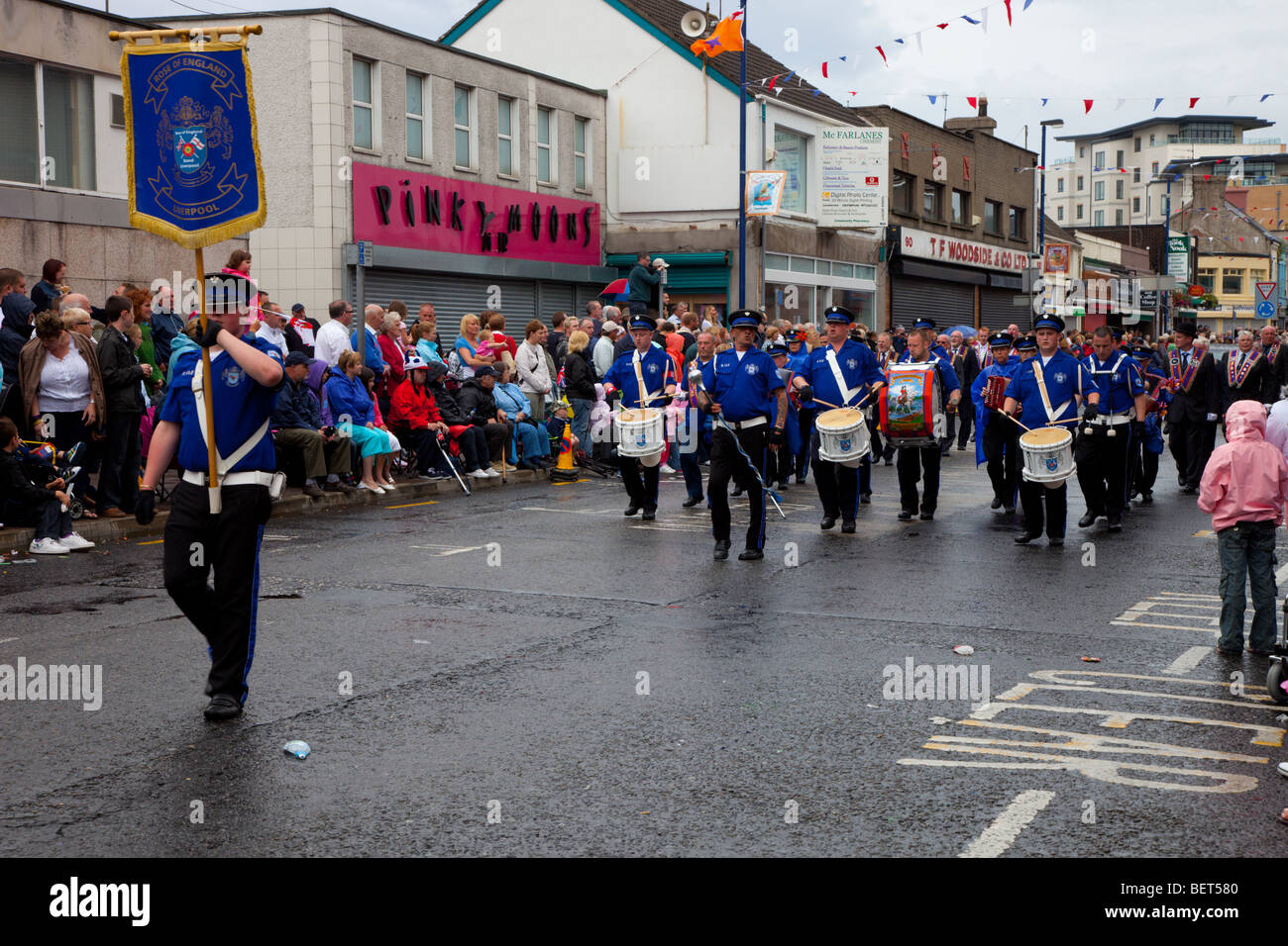 Protestant flute band marching hi-res stock photography and images - Alamy