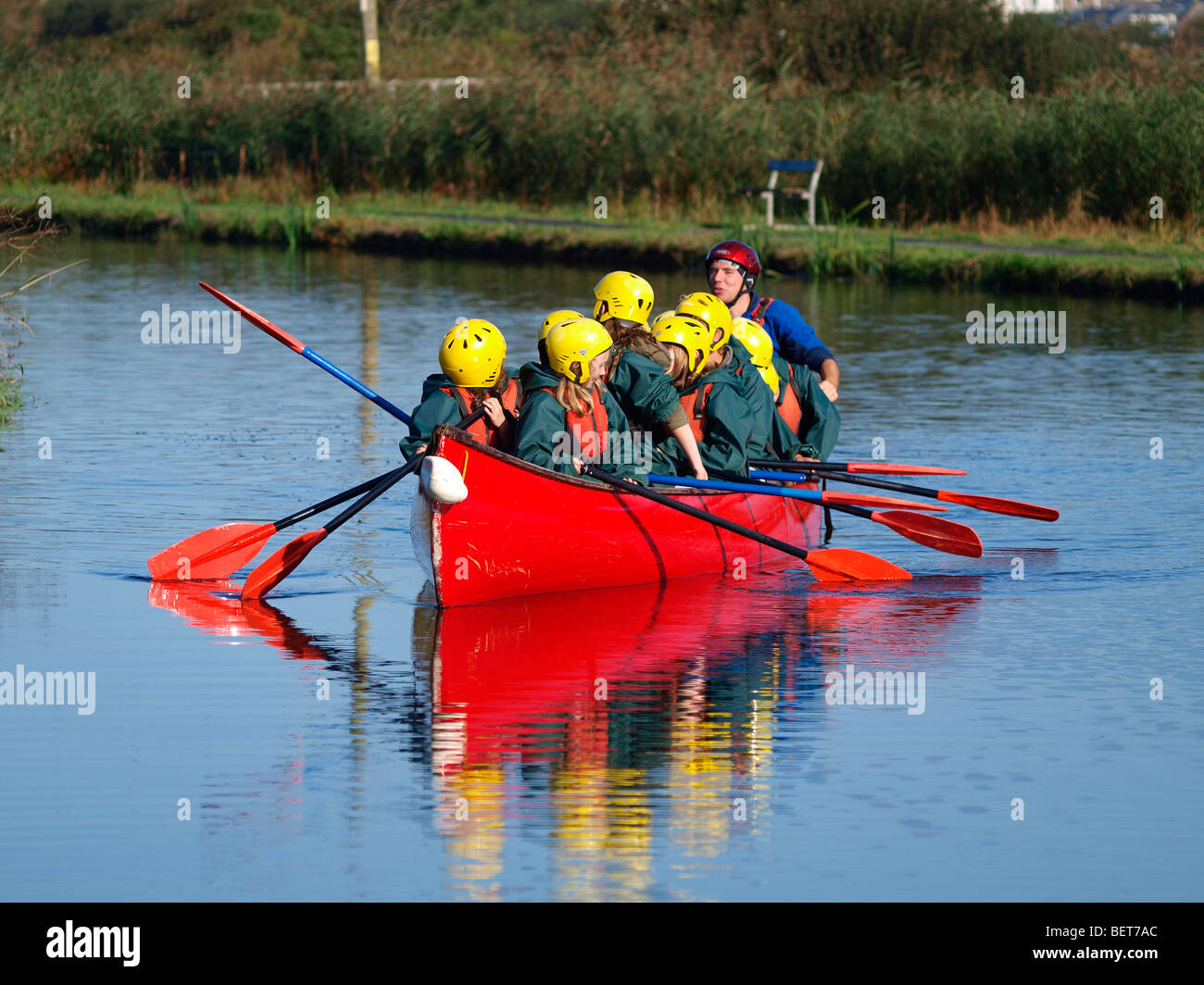 Team work school children uk hi-res stock photography and images - Alamy