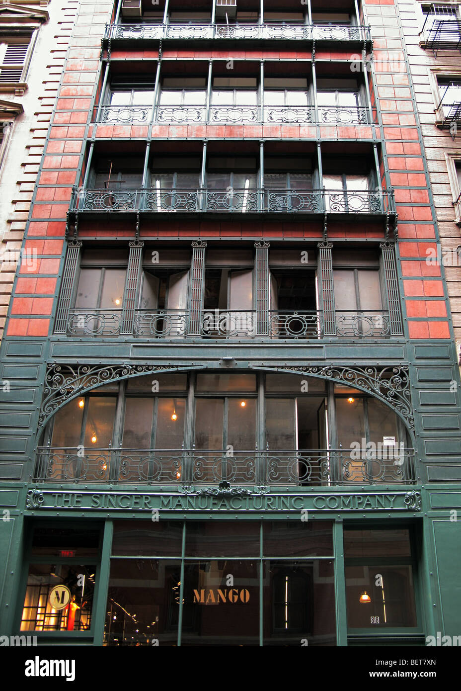 Singer manufacturing company hi-res stock photography and images - Alamy