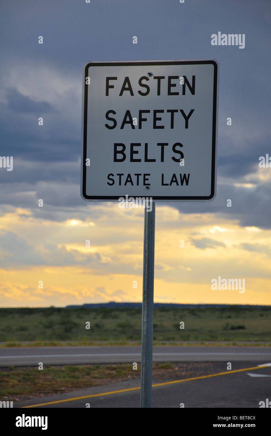 State law sign highway hi-res stock photography and images - Alamy