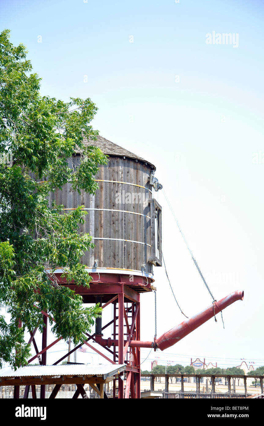 Wooden water tower hi-res stock photography and images - Alamy