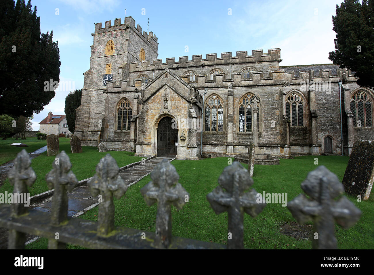 St andrews church ham hi-res stock photography and images - Alamy