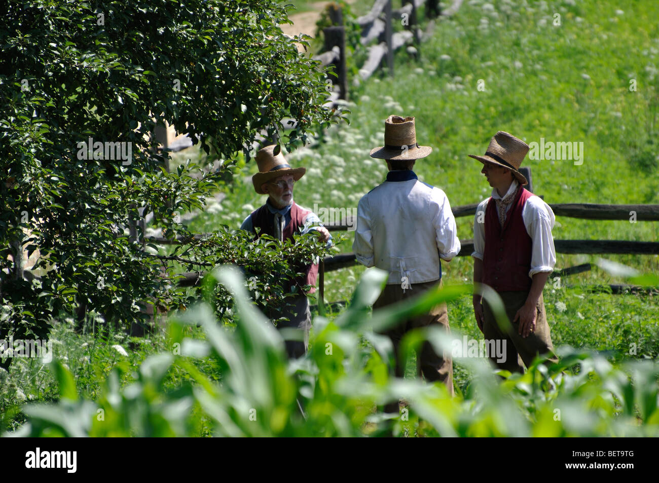 Farmers - costumed American Revolutionary War (1770's) era re-enactment ...